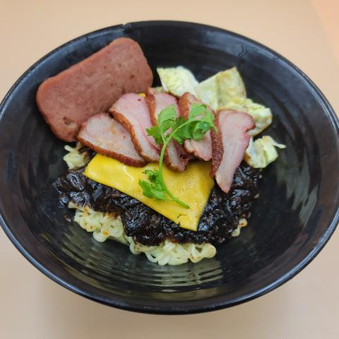 Đặt online Dách Lòu - Mì Trộn Tùm Lum & Ăn Vặt - Cách Mạng Tháng 8| beFood